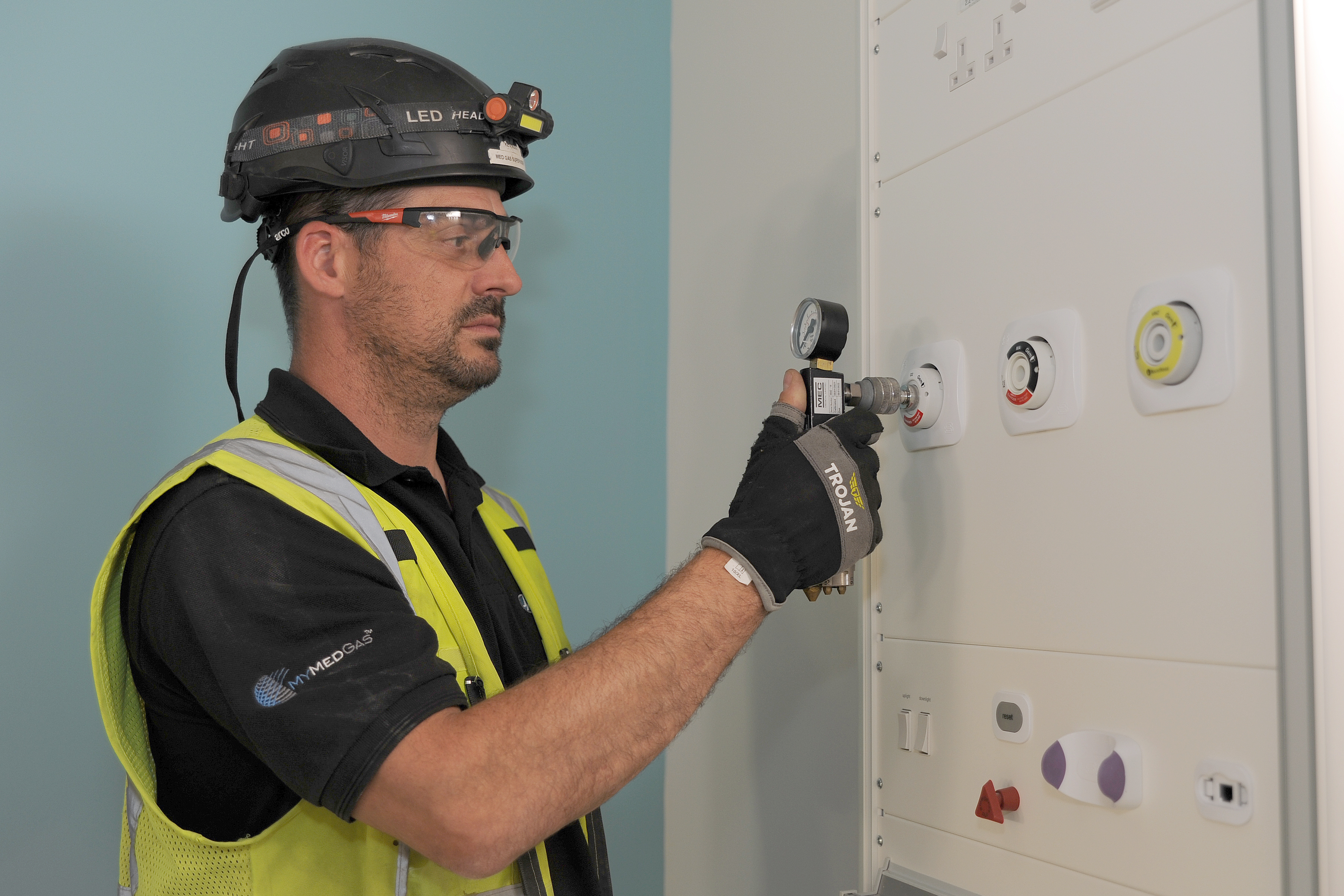 Hose & Terminal Unit Replacement